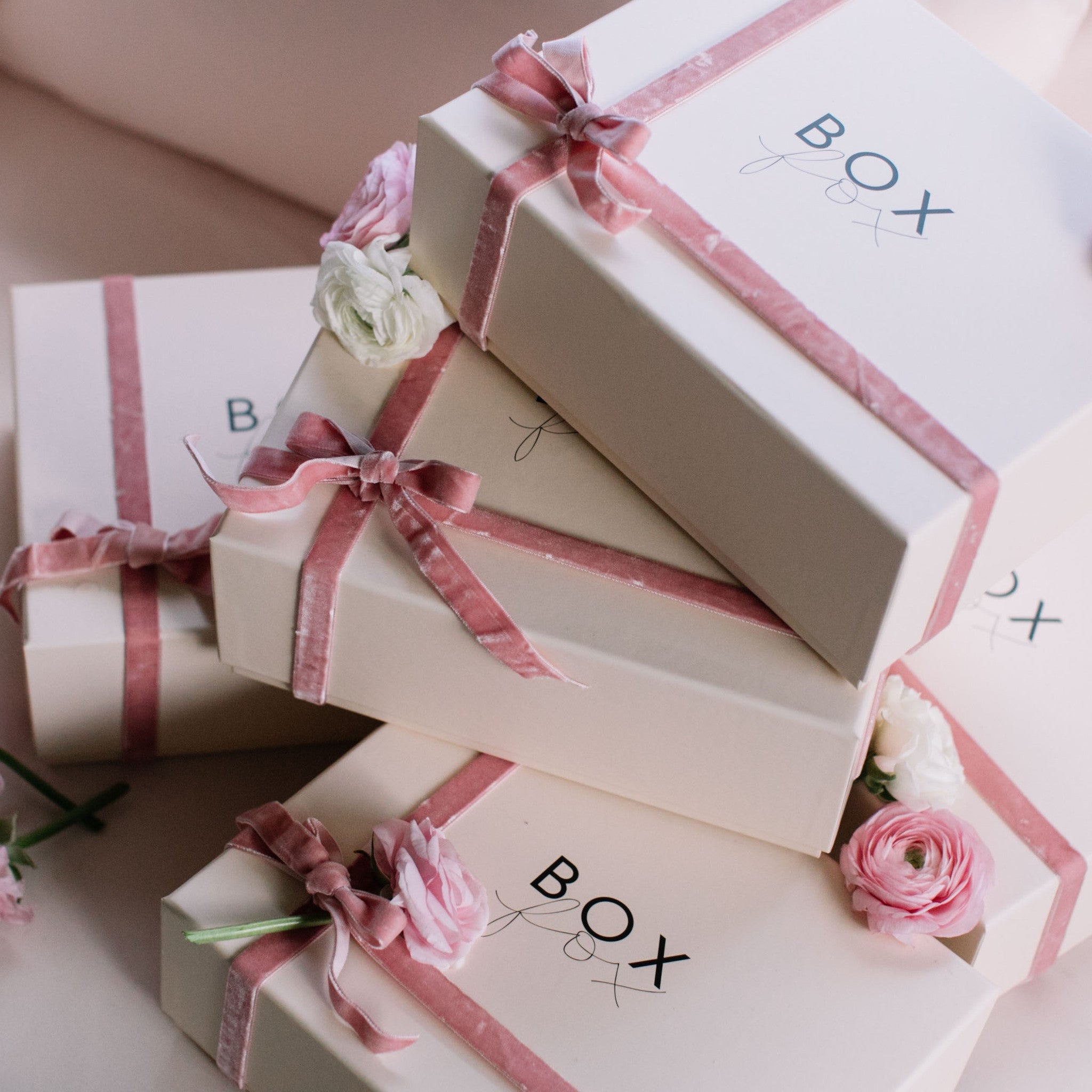 Valentine's Edit 2017 // Somebody Likes You | BOXFOX